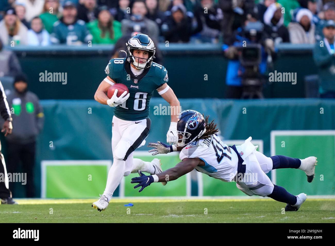 Philadelphia Eagles wide receiver Britain Covey (18) runs past ...
