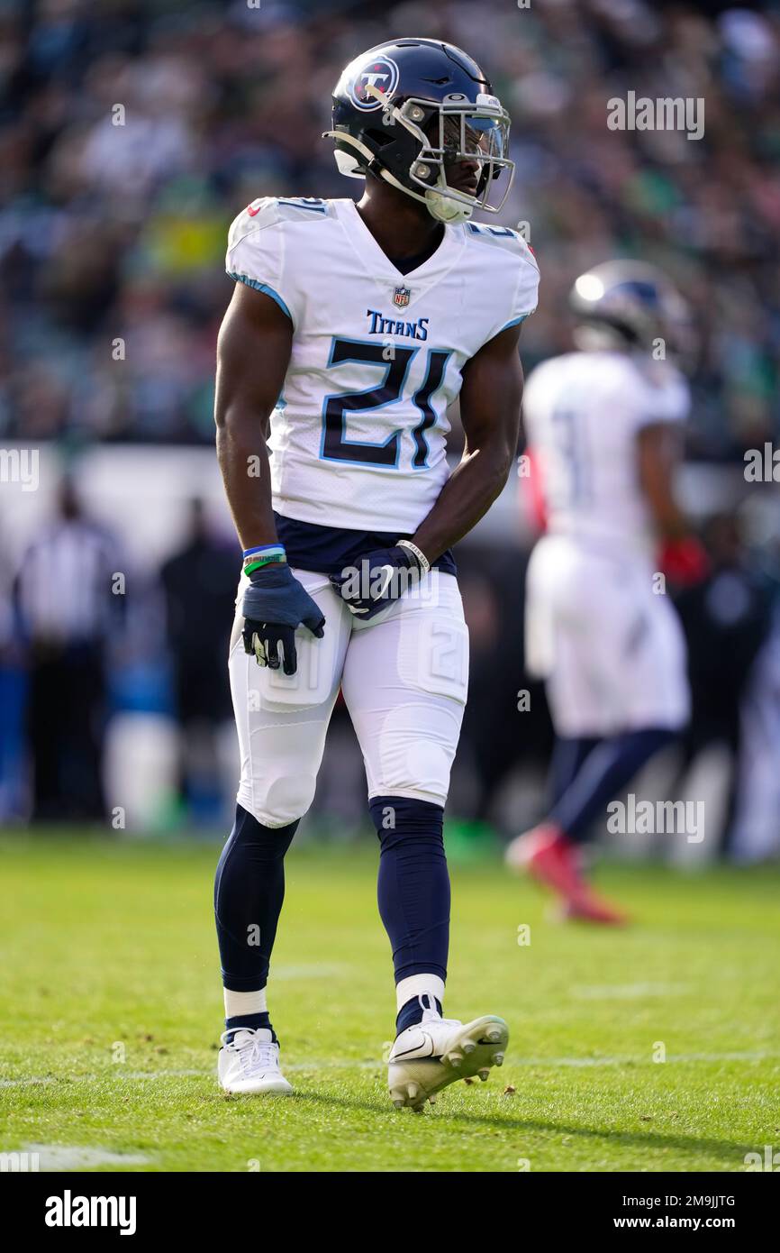 Tennessee Titans' Roger McCreary in action during an NFL football game ...