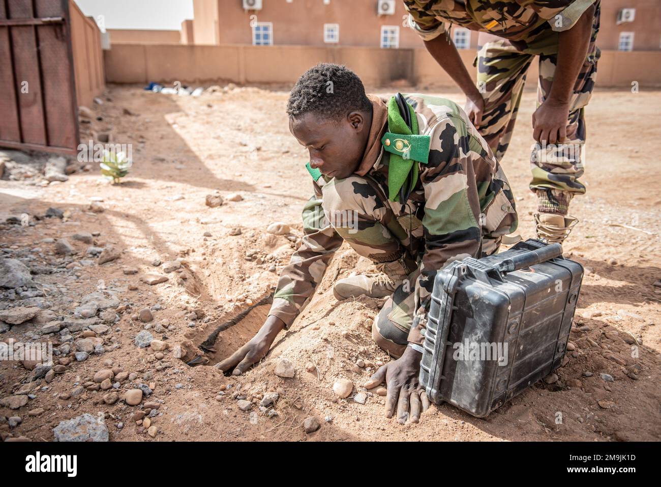 A soldier from the Nigerien Armed Forces (French language: Forces ...
