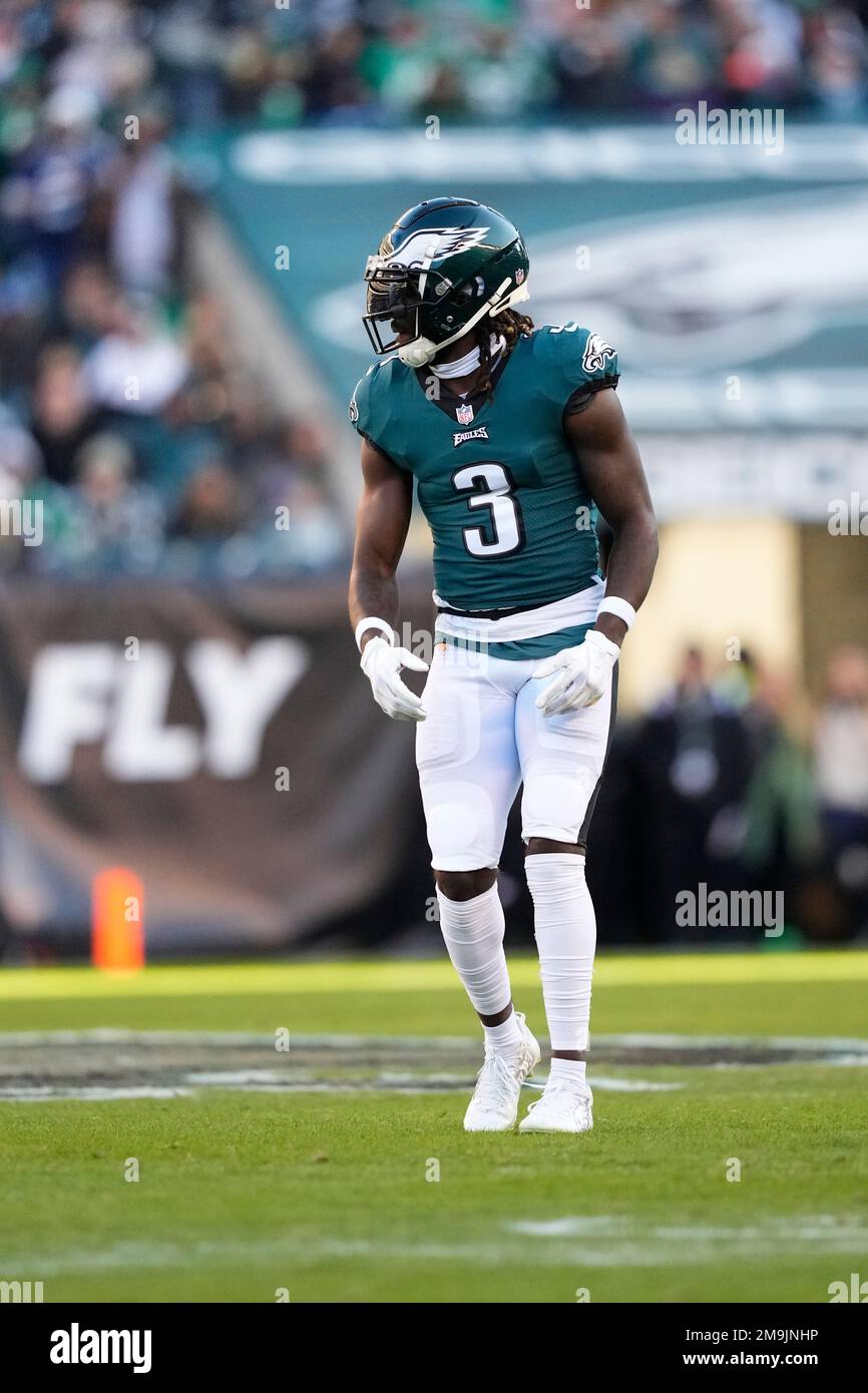 Philadelphia Eagles' Zach Pascal plays during an NFL football game ...