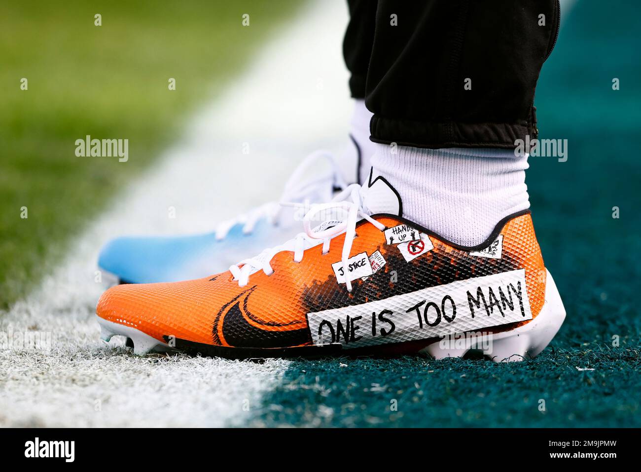 Philadelphia Eagles linebacker Shaun Bradley (54) wears his "My Cause ...