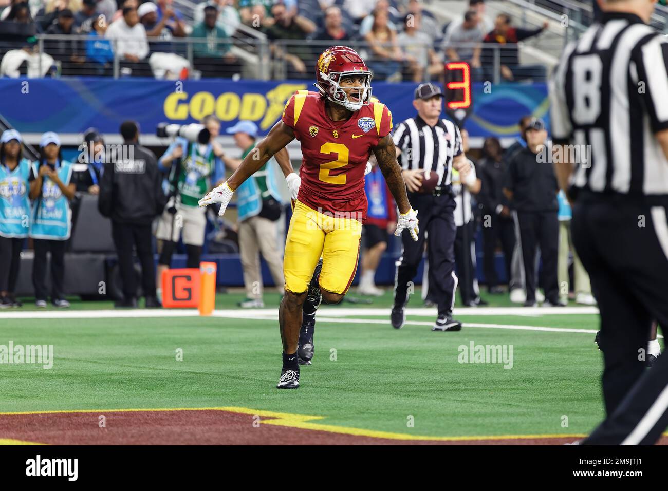 Southern California Trojans wide receiver Brenden Rice (2) catches a 4 ...