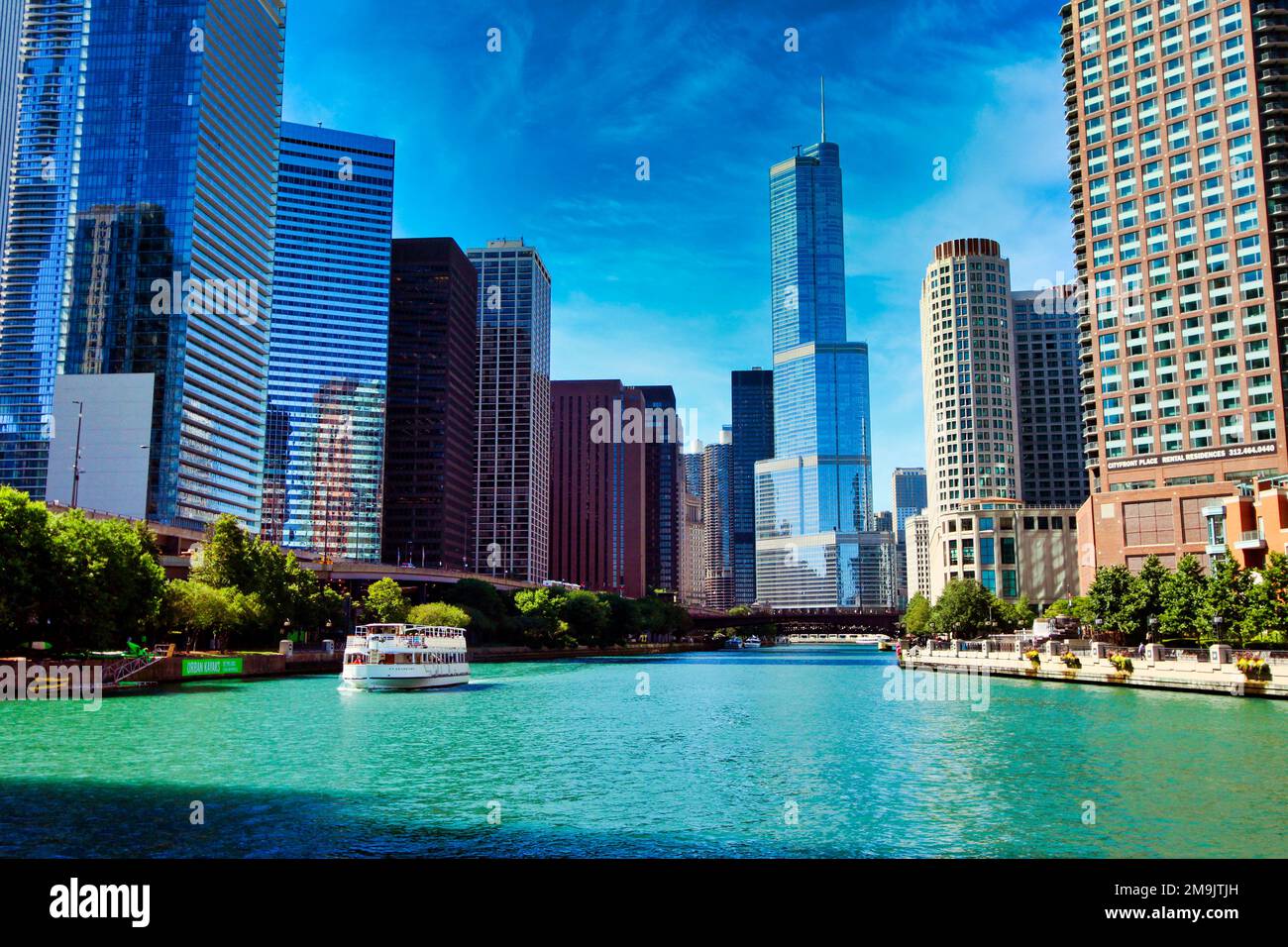 Chicago tower view hi-res stock photography and images - Alamy