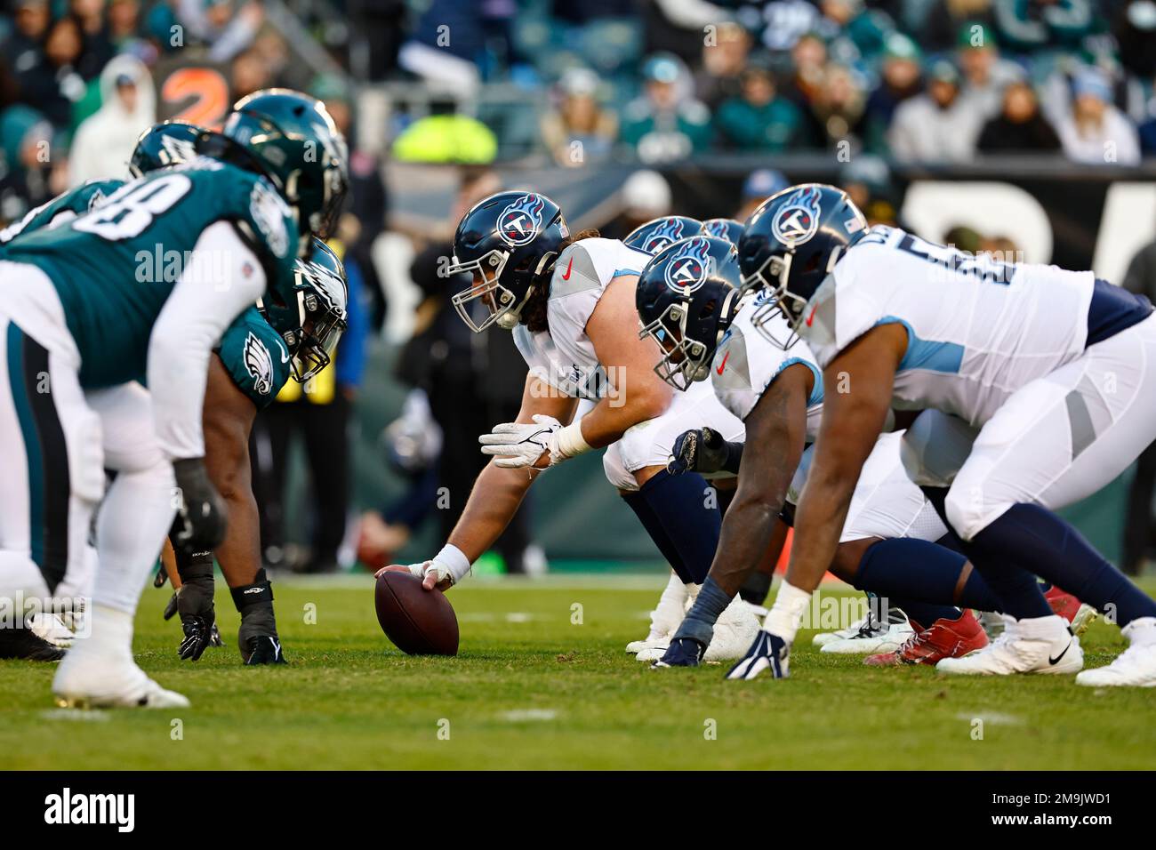 Tennessee Titans center Corey Levin (62) gets set to snap the ball ...