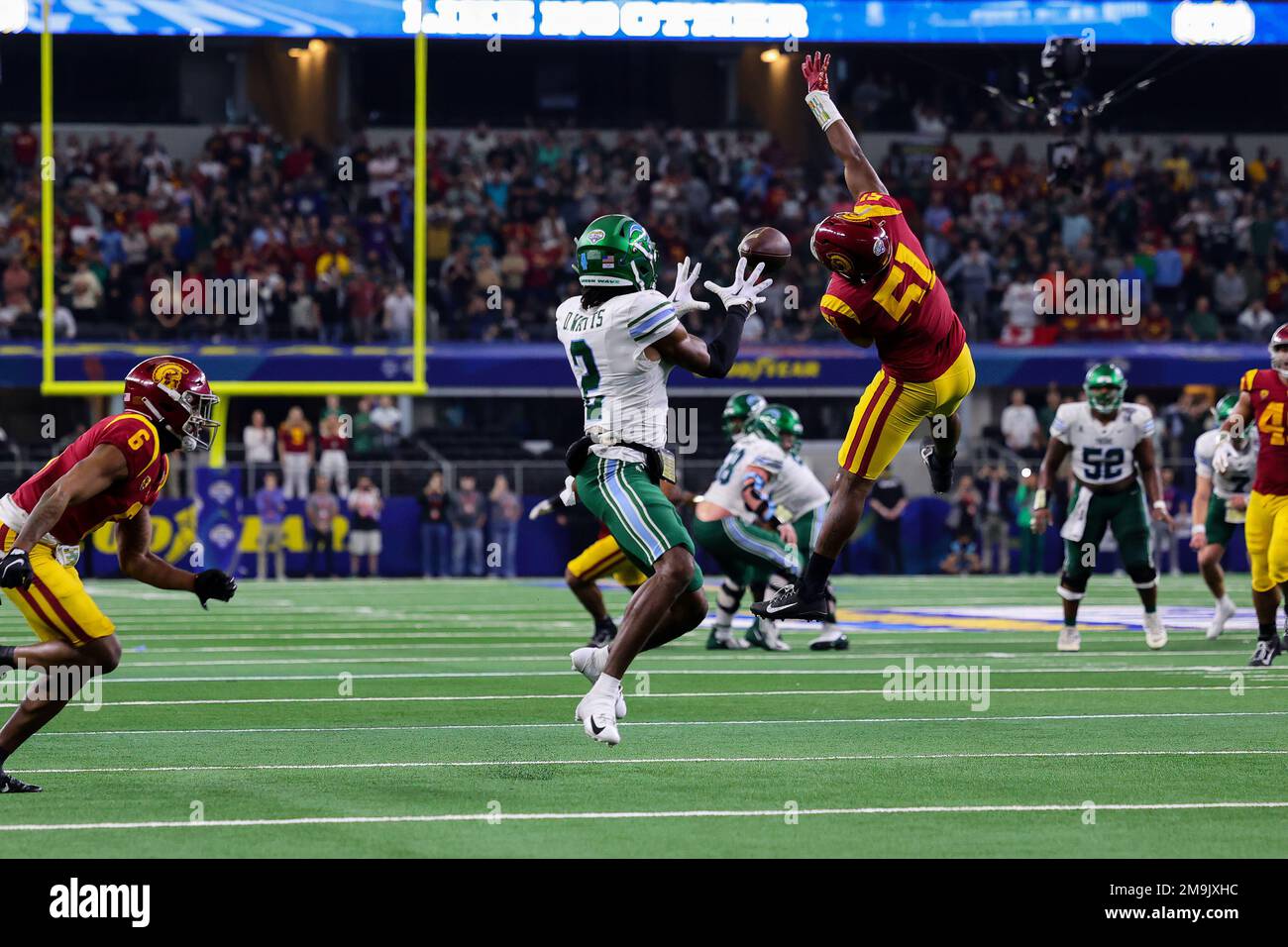 Tulane Green Wave wide receiver Duece Watts catches a Michael Pratt 24 ...