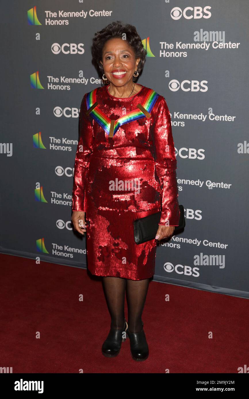 2022 Kennedy Center Honoree Tania Leon arrives at the Kennedy Center ...