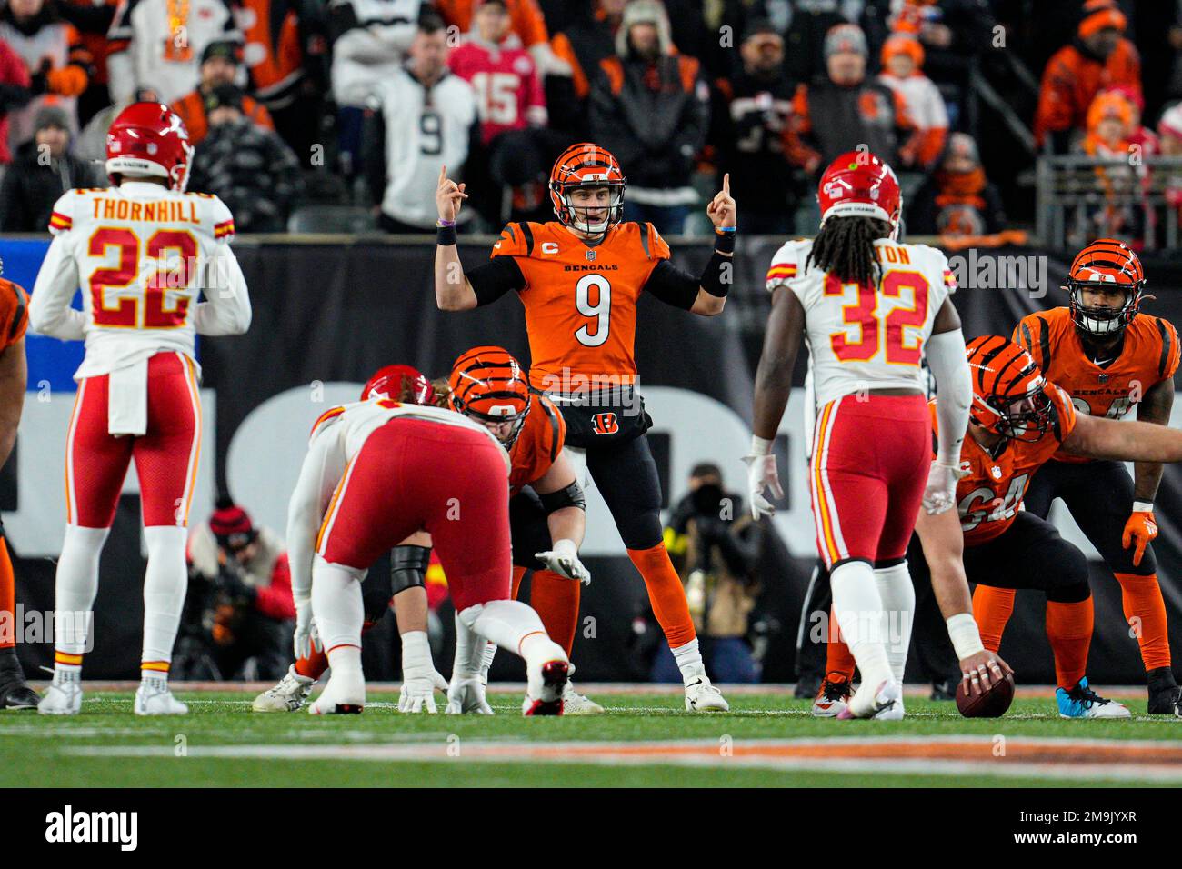 Cincinnati Bengals quarterback Joe Burrow (9) plays against the Kansas ...