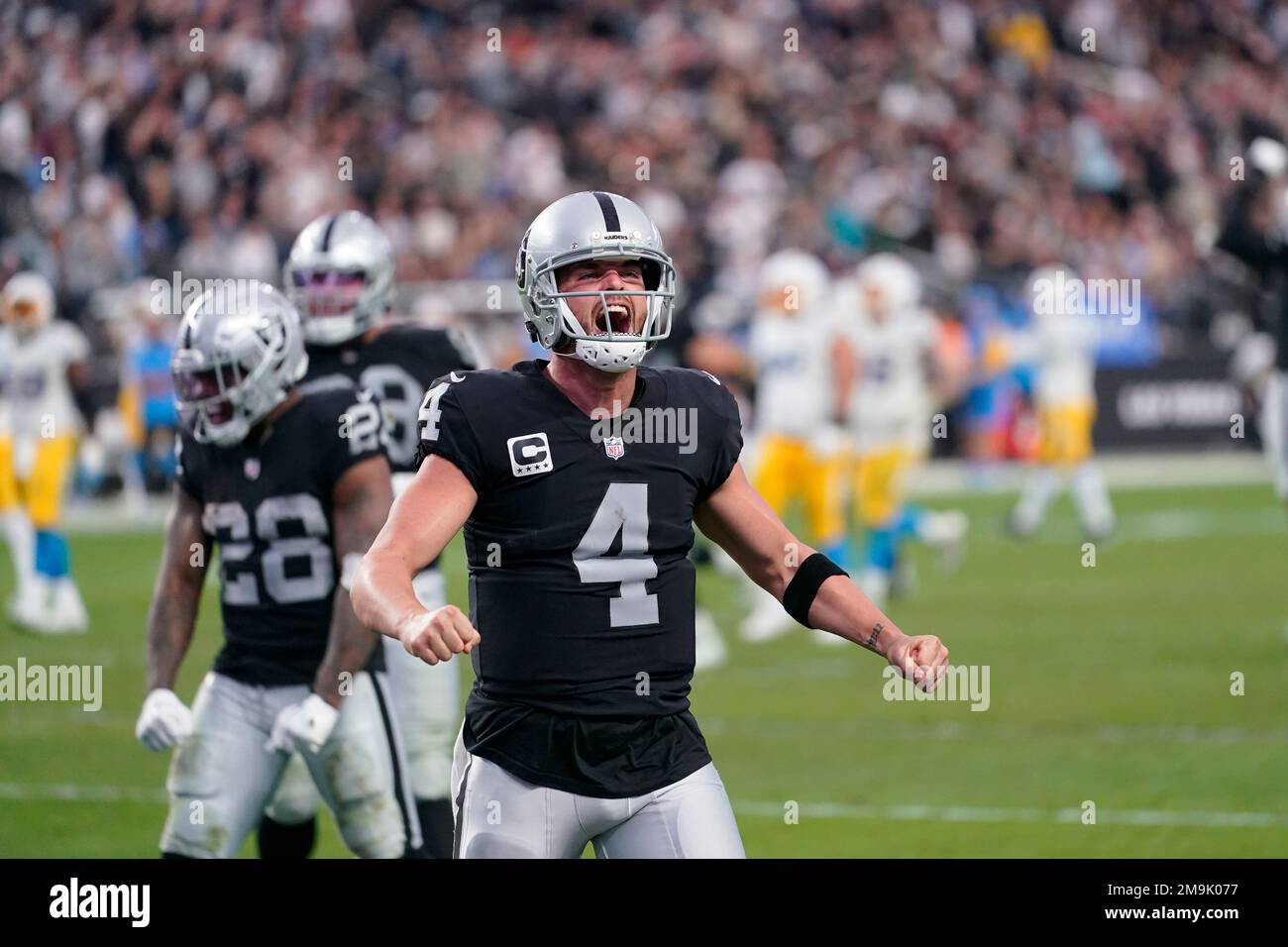 Las Vegas Raiders quarterback Derek Carr (4) celebrates a touchdown ...