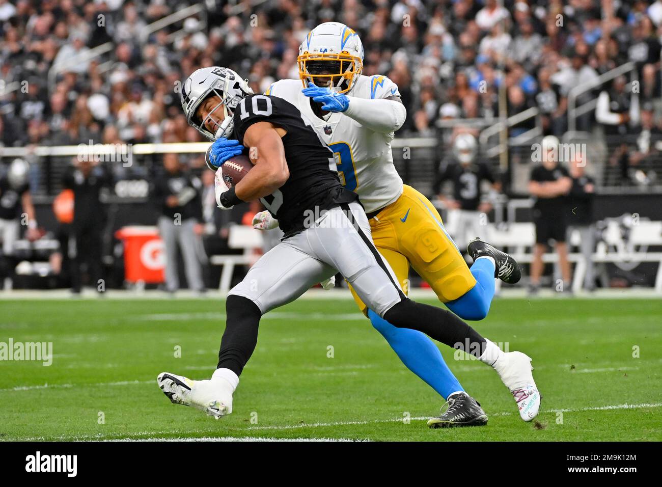 Los Angeles Chargers linebacker Kenneth Murray Jr. tackles Las Vegas ...