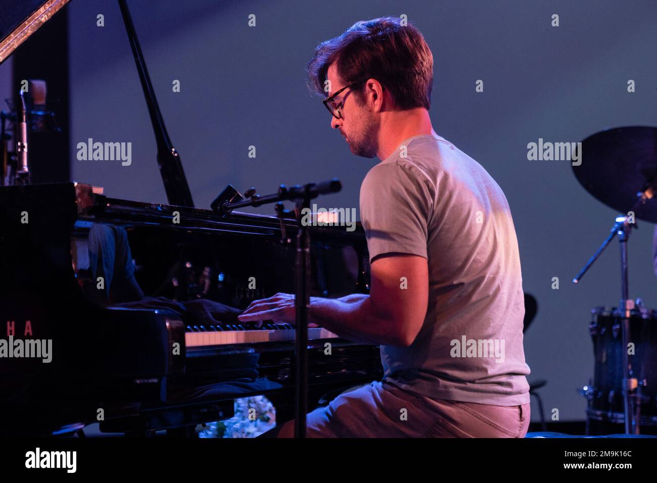 Chris Patishall, piano performs with Samora Pinderhughes: "Grief ...