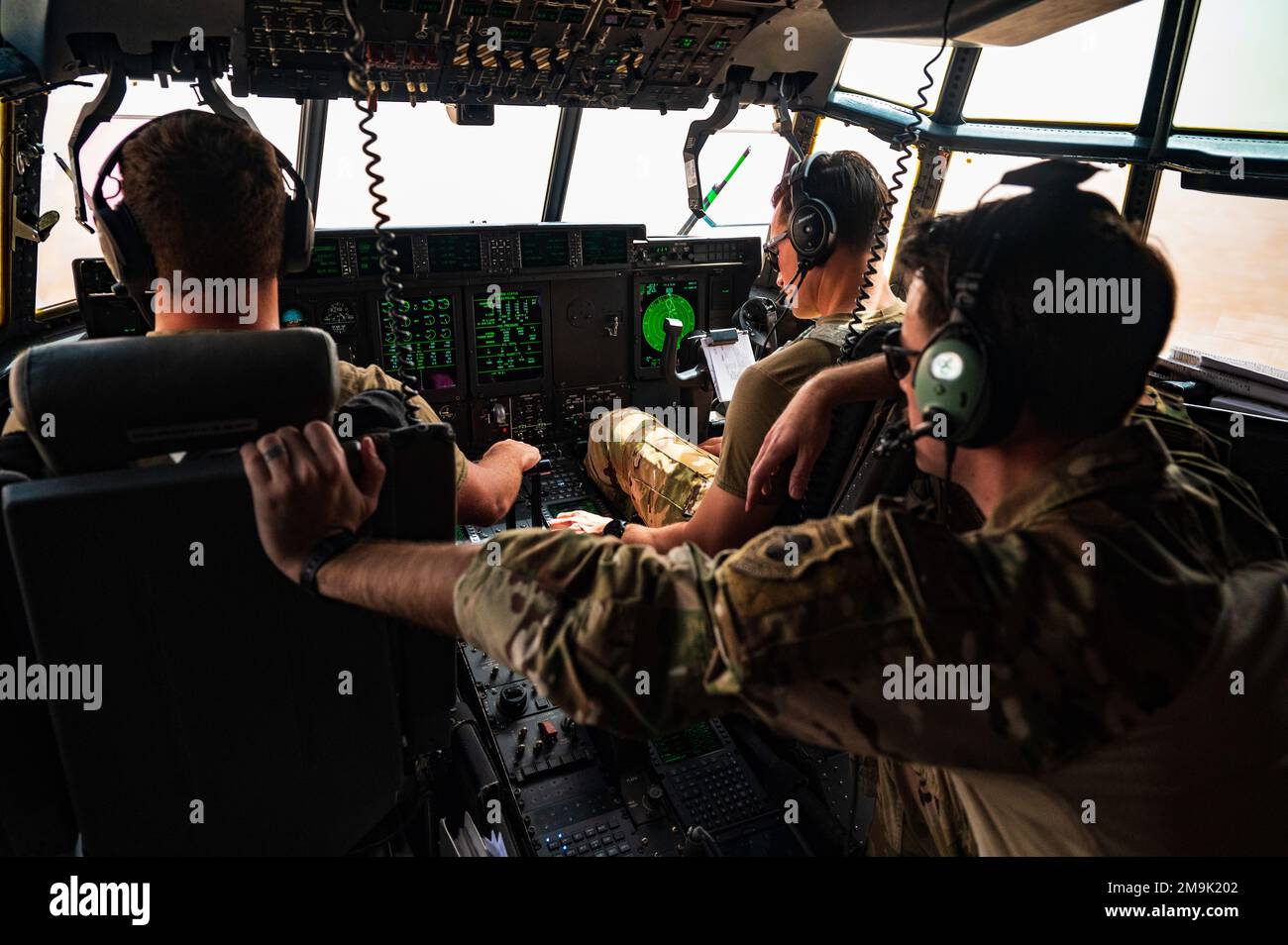 U.S. Air Force Airmen assigned to the 41st Expeditionary Airlift ...