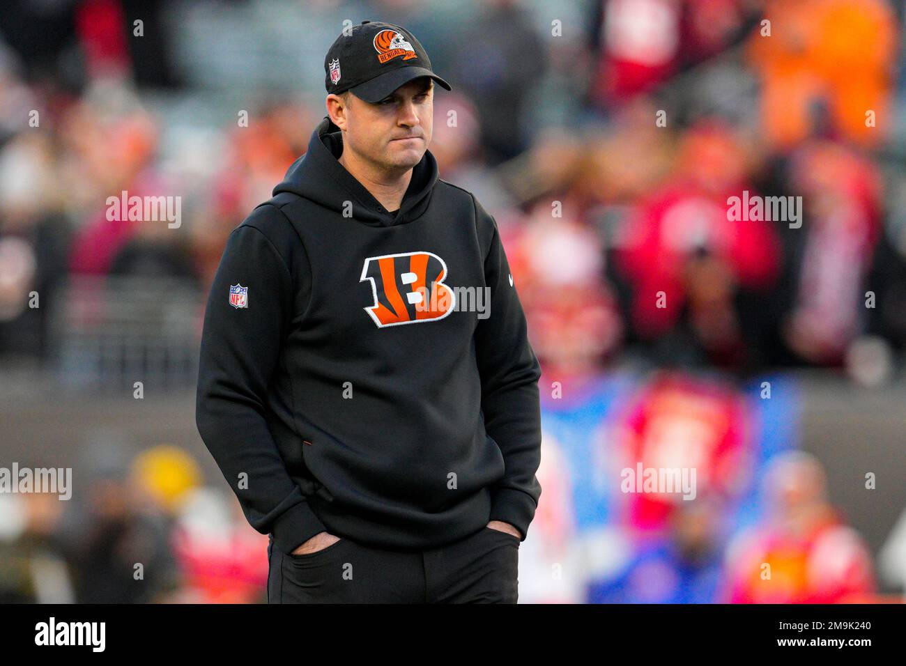 Cincinnati Bengals head coach Zac Taylor watches warm ups before an NFL ...