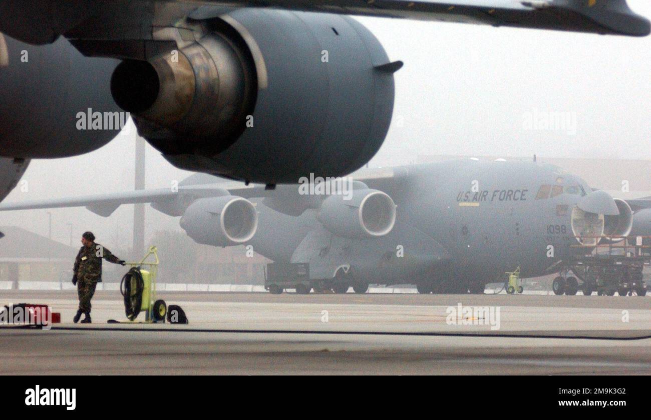 US Air Force (USAF) Technical Sergeant (TSGT) Matt Walker, 437th ...