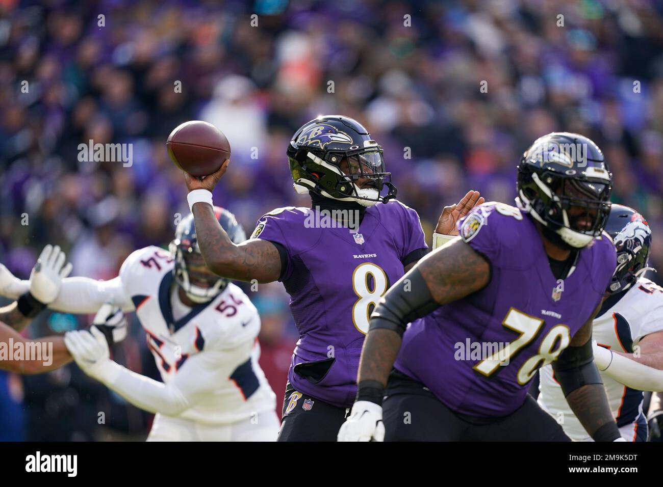 Baltimore Ravens quarterback Lamar Jackson (8) looks to pass in the ...