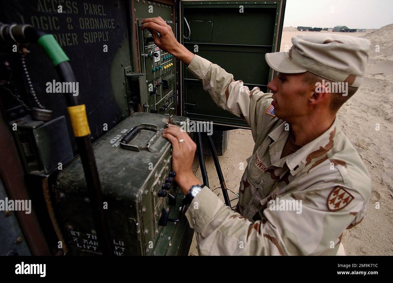 Camp arifjan army base hi-res stock photography and images - Alamy