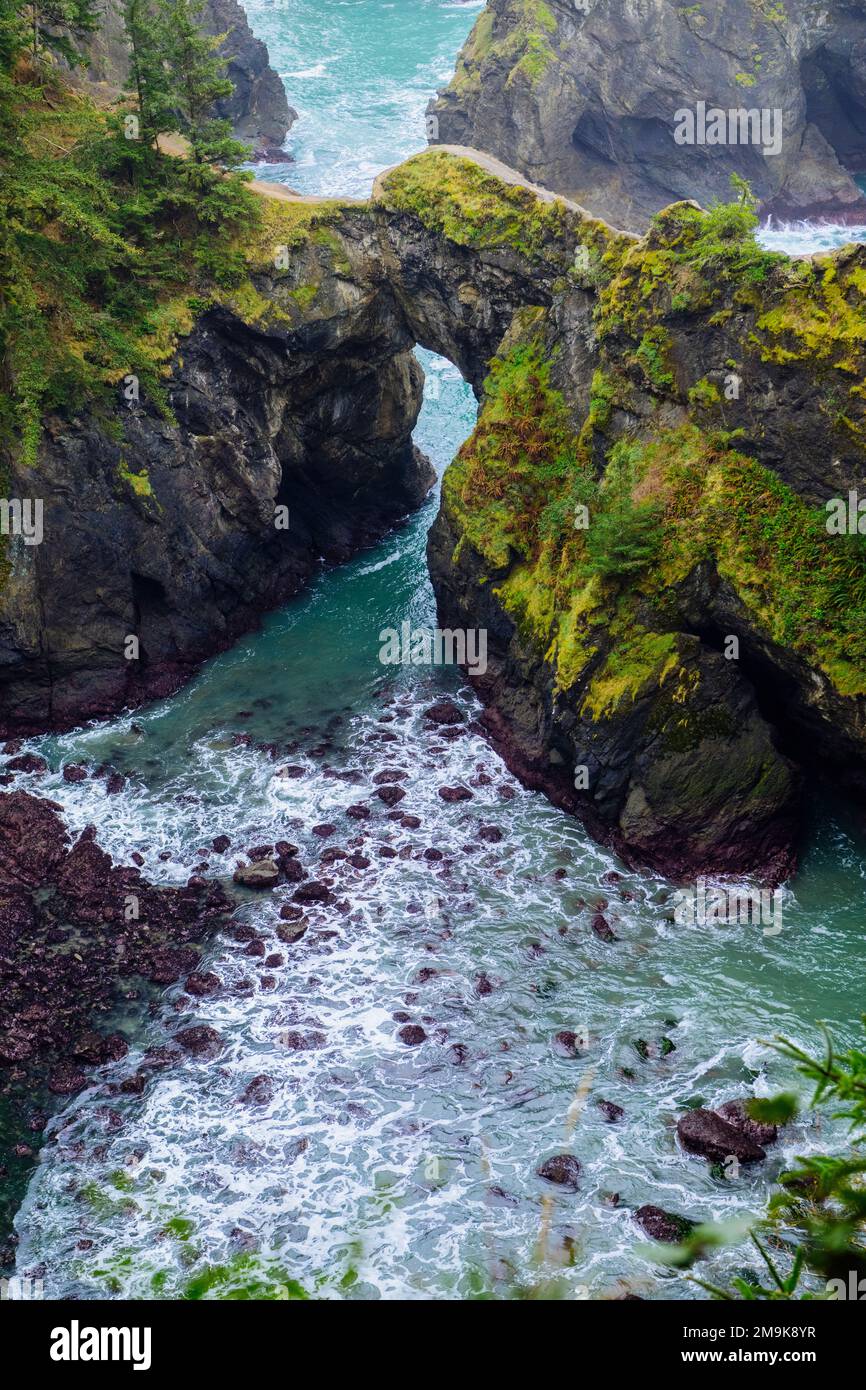 Inlet with natural bridge, Samuel H. Boardman State Scenic Corridor ...