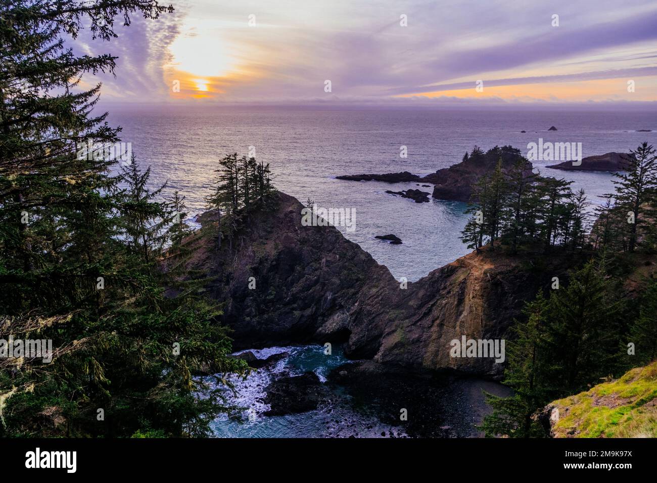 Sunset, Samuel H. Boardman State Scenic Corridor, Oregon, USA Stock ...