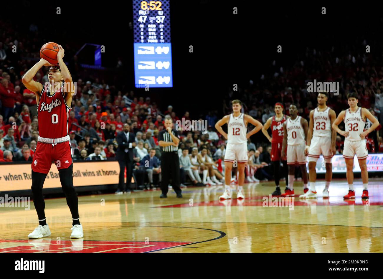 Rutgers guard Derek Simpson (0) shoots after a technical foul against ...