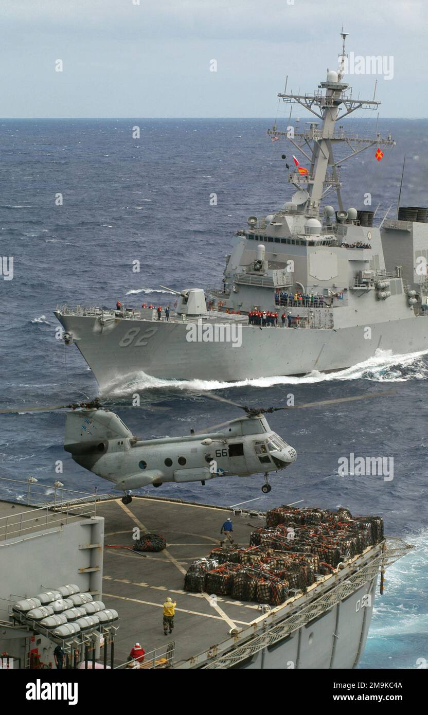 The US Navy (USN) Arleigh Burke Class Guided Missile Destroyer USS ...