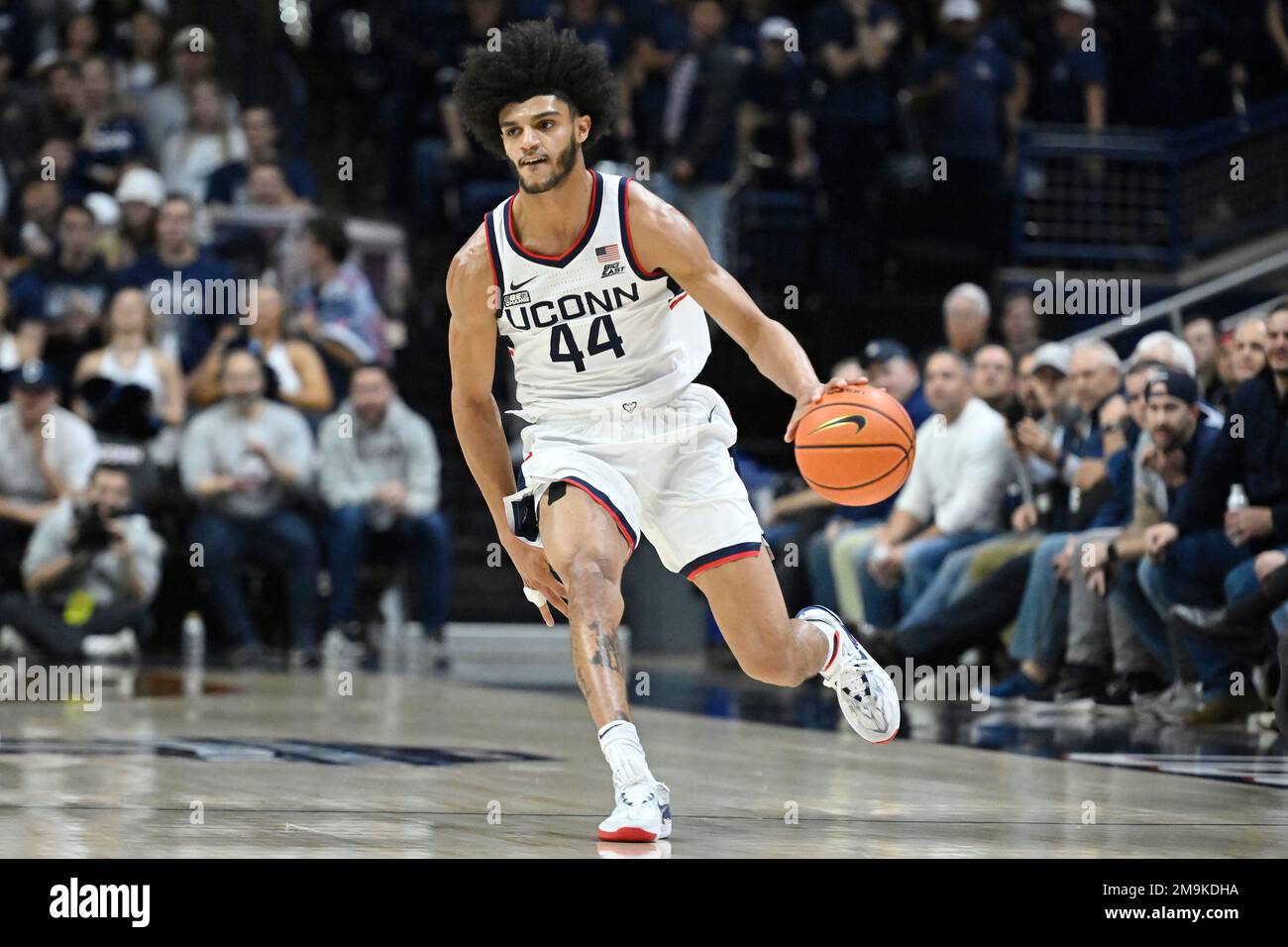 Connecticut's Andre Jackson Jr. (44) in the second half of an NCAA ...