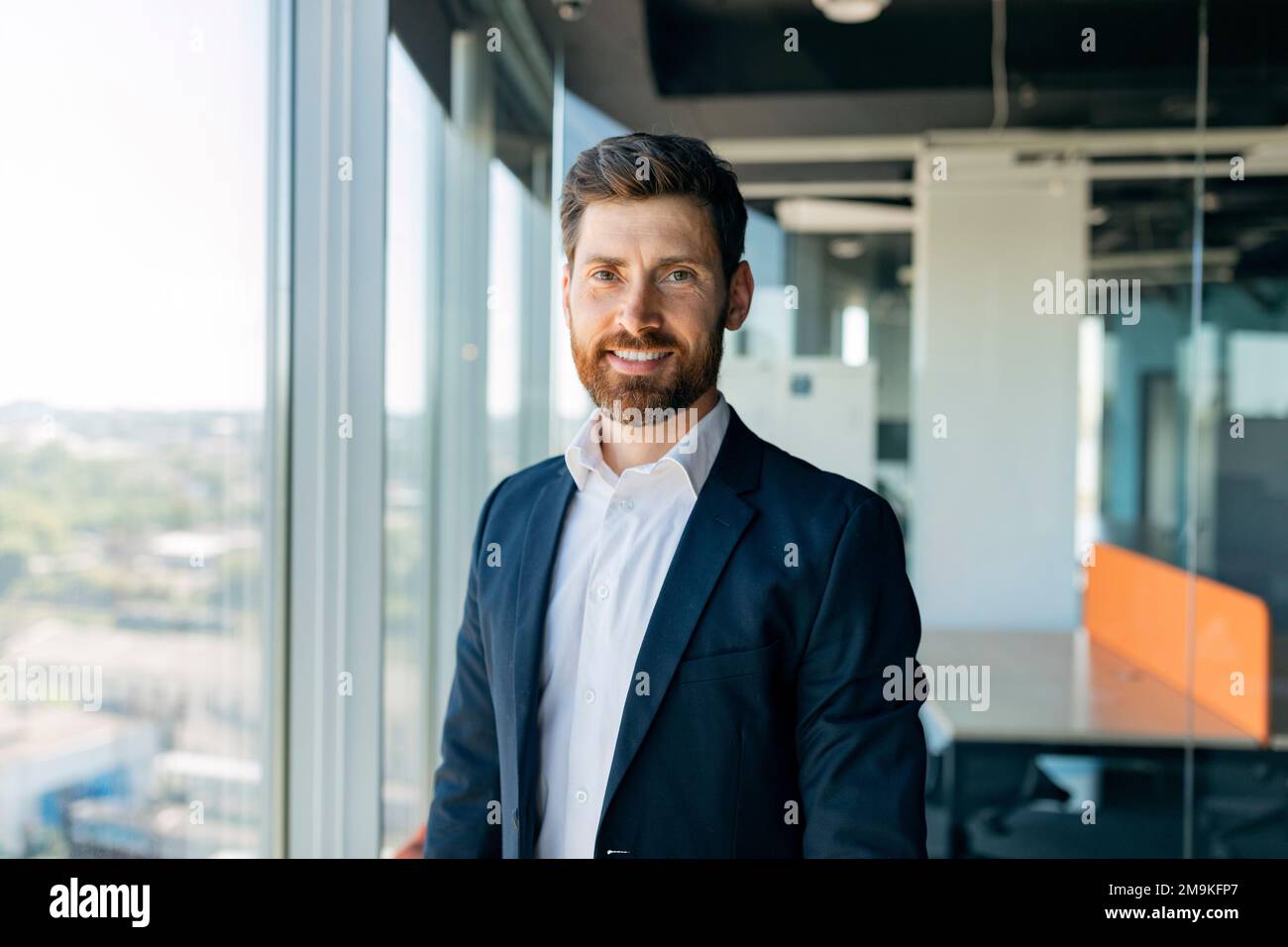 Modern professional organization hi-res stock photography and images ...