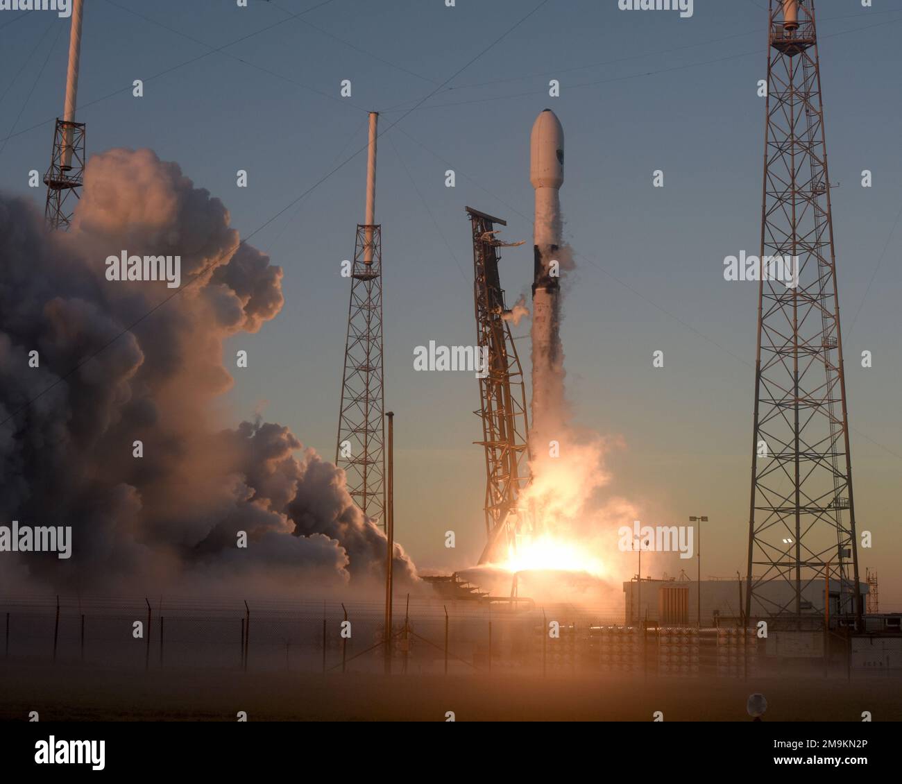 Cape Canaveral, Florida, USA. 18th Jan, 2023. A SpaceX Falcon 9 rocket ...