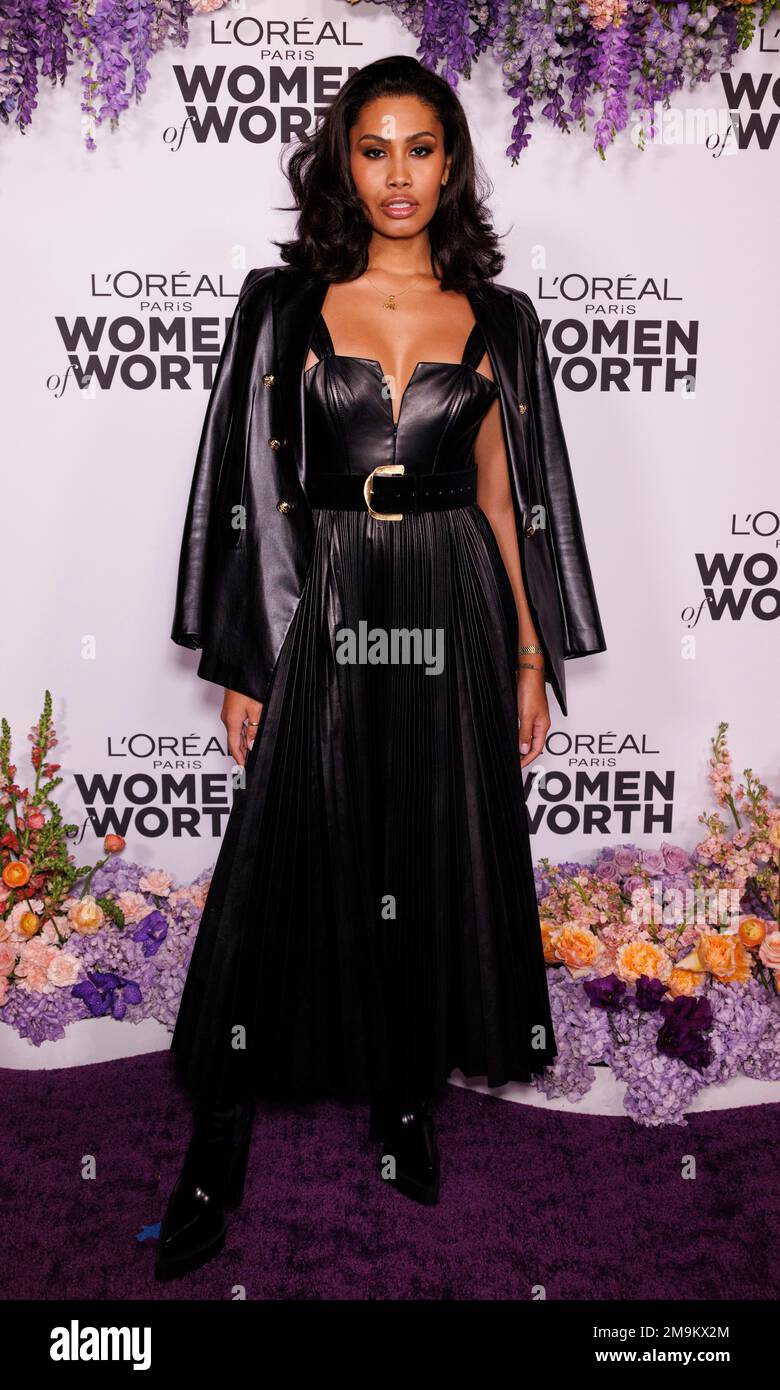 Leyna Bloom arrives at the 2022 L'Oreal Paris Women of Worth event on ...