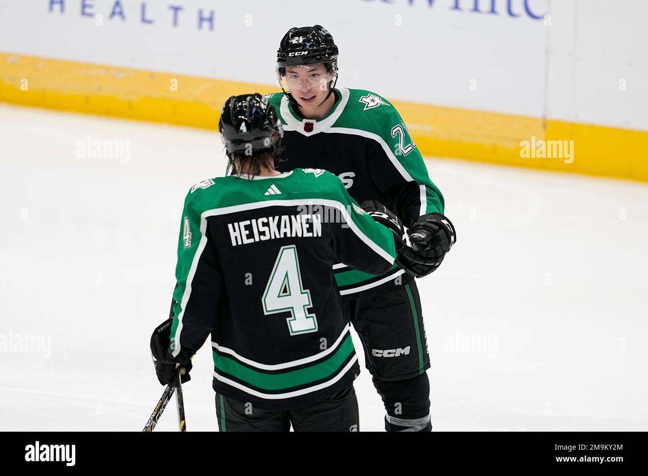 Dallas Stars defenseman Miro Heiskanen (4) and left wing Jason ...