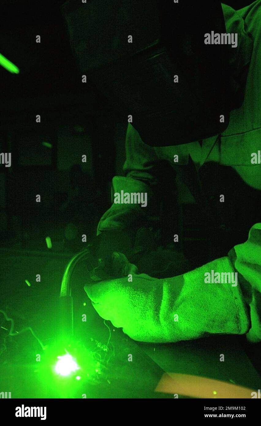 US Air Force (USAF) MASTER Sergeant (MSGT) Joseph Marnell, an Aircraft ...