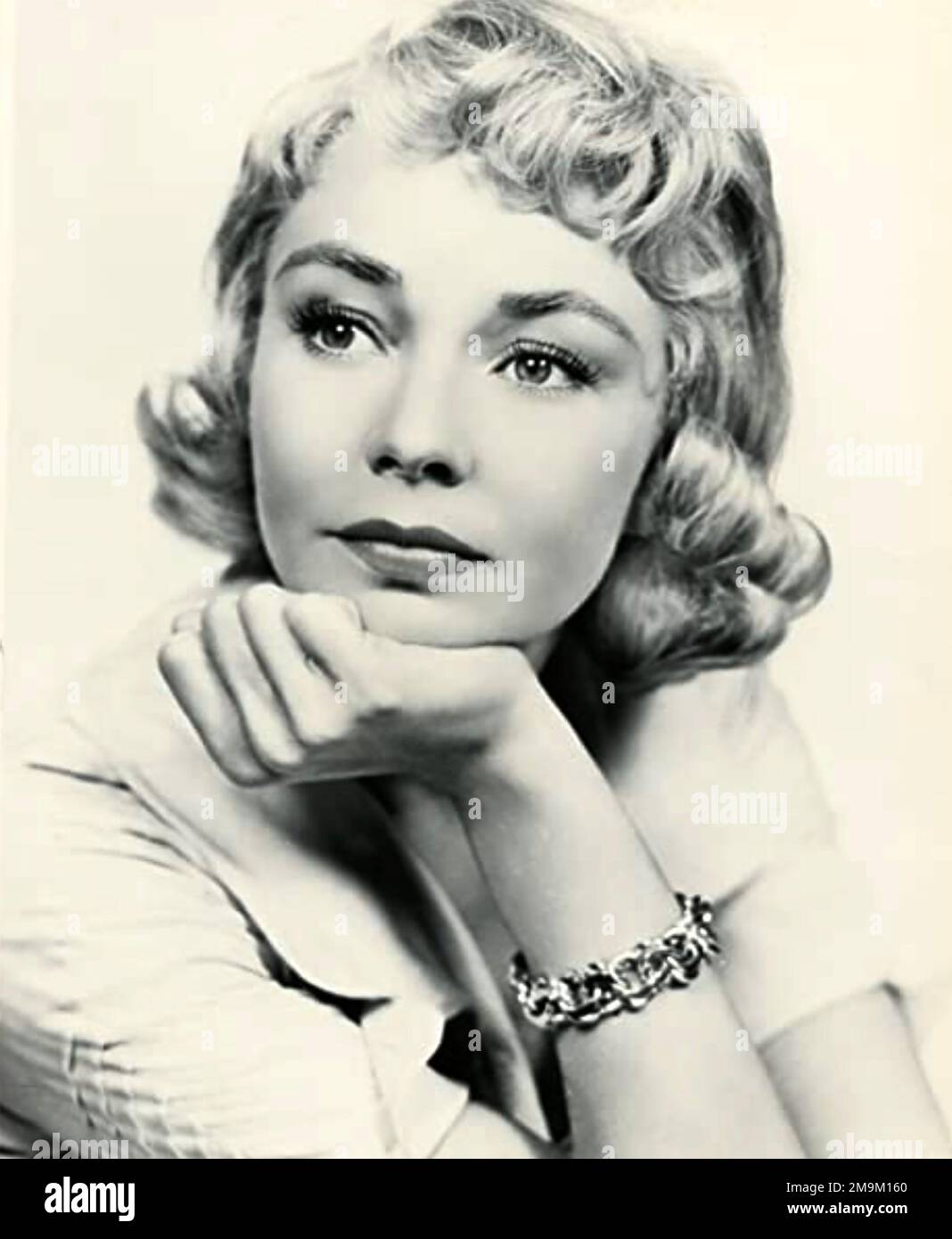 Jennifer Jones Chicago at Jerry Saffold blog