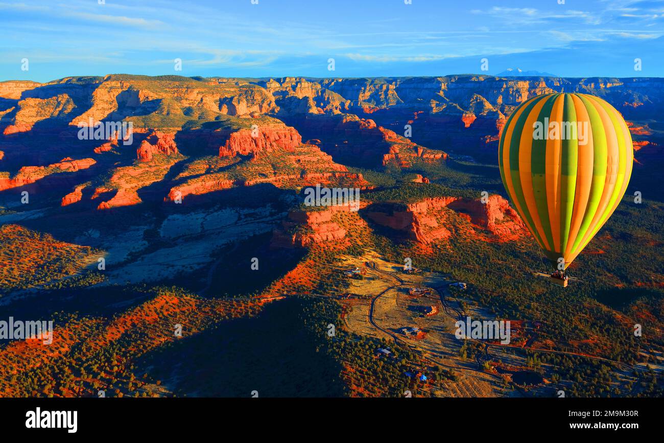 Hot air balloon over Sedona, Arizona, USA Stock Photo - Alamy