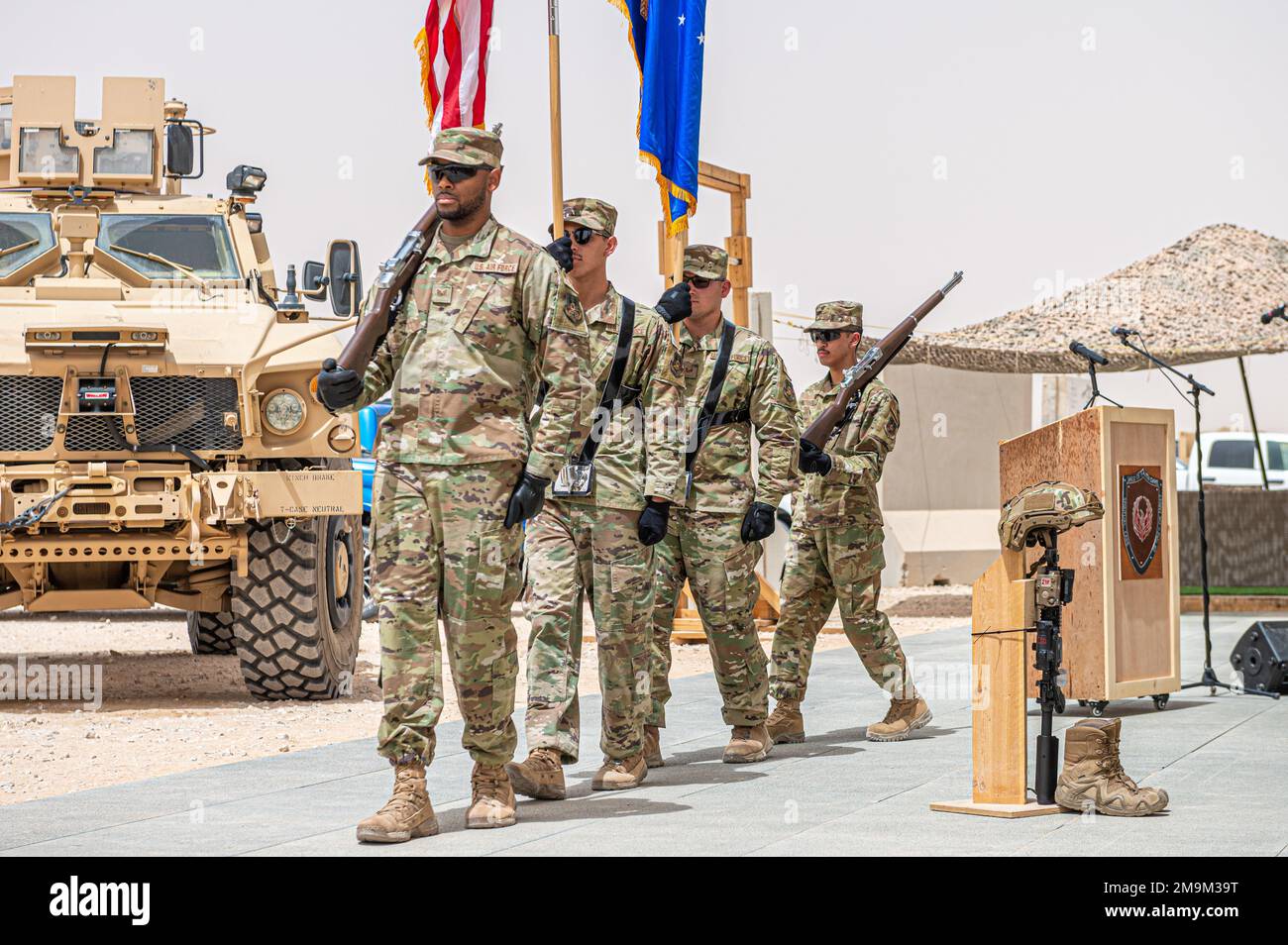 Saudi police officer hi-res stock photography and images - Alamy