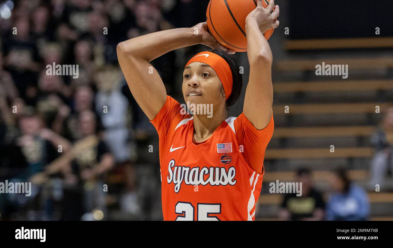 Syracuse guard Alaina Rice (25) during the first half of an NCAA ...