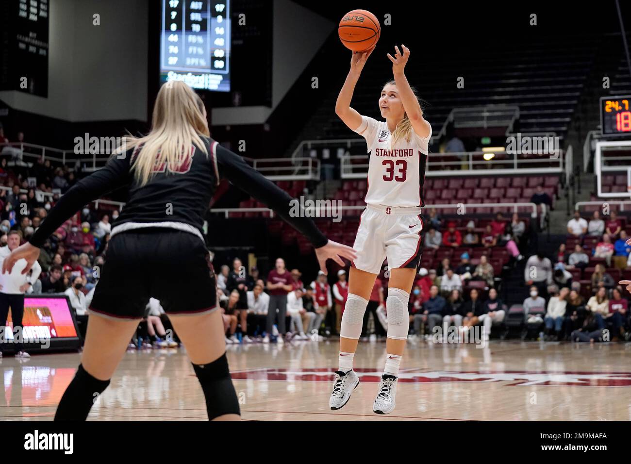 Stanford guard Hannah Jump (33) shoots against Santa Clara during the ...