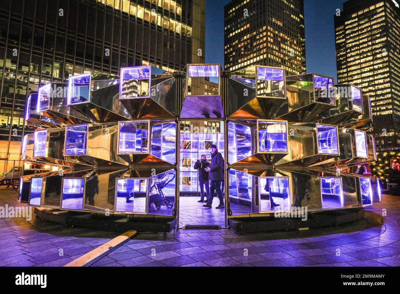 London, UK. 18th Jan, 2023. People are reflected in the installation ...