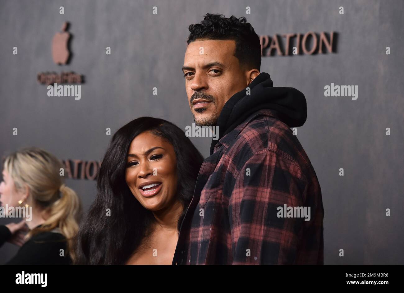 Anansa Sims, left, and Matt Barnes arrive at the premiere of ...
