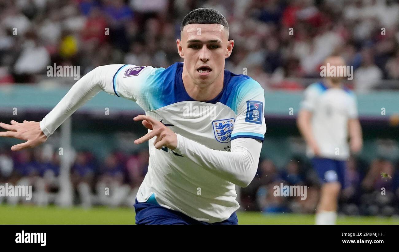 England's Phil Foden in action during the World Cup group B soccer ...