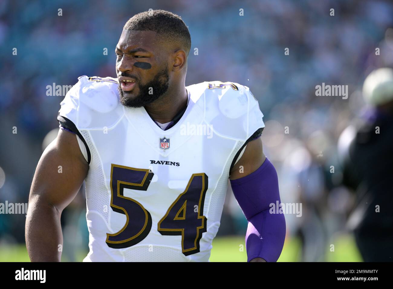 Baltimore Ravens linebacker Tyus Bowser (54) warms up before the start ...
