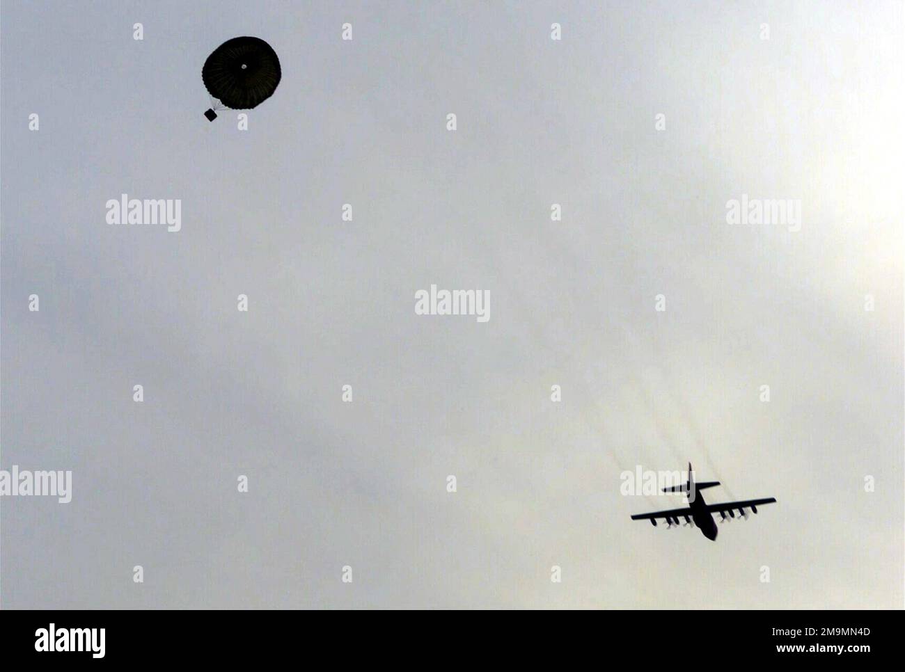 A US Marine Corps (USMC) KC-130 Hercules multi-role cargo aircraft ...