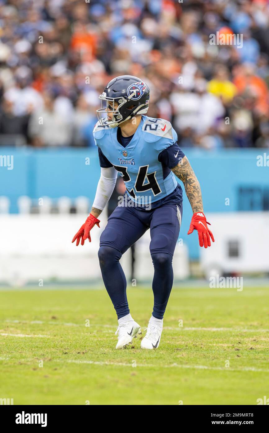 Tennessee Titans cornerback Elijah Molden (24) against the Cincinnati ...