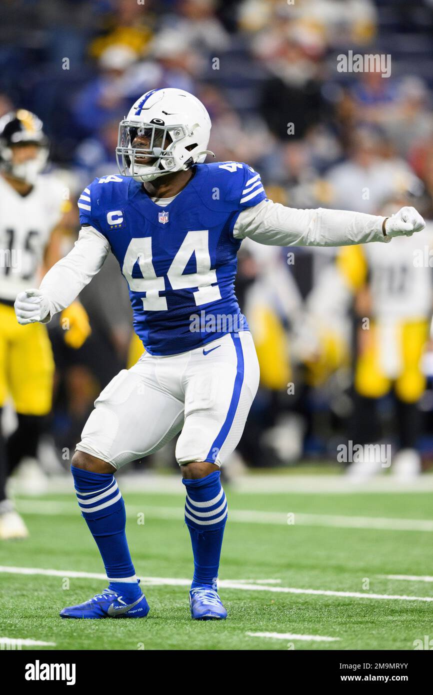 Indianapolis Colts linebacker Zaire Franklin (44) celebrates after a ...