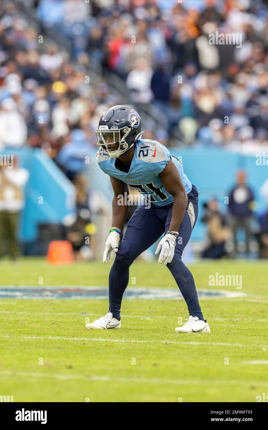 Tennessee Titans cornerback Roger McCreary (21) against the Cincinnati ...