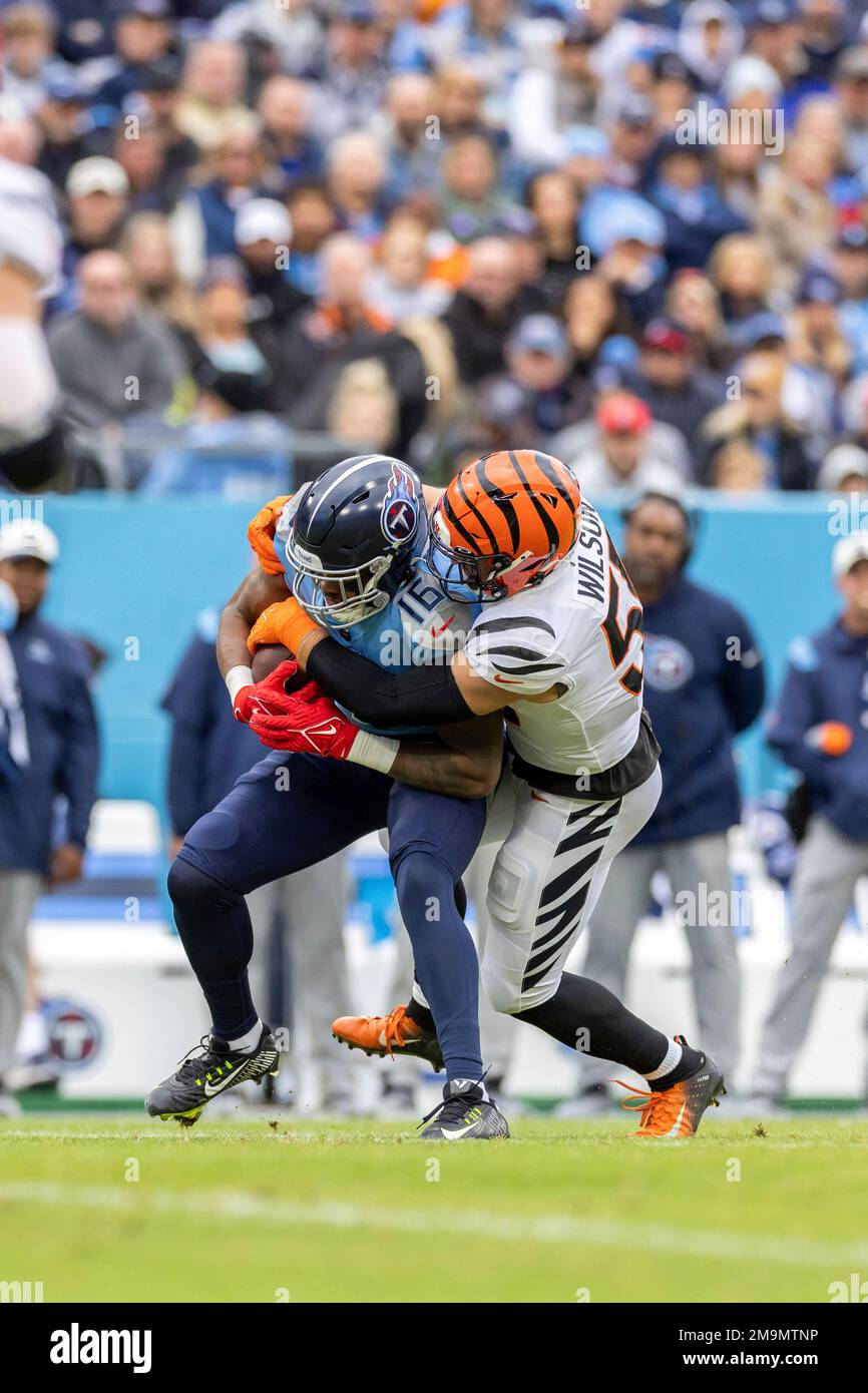 Cincinnati Bengals linebacker Logan Wilson (55) tackles Tennessee ...