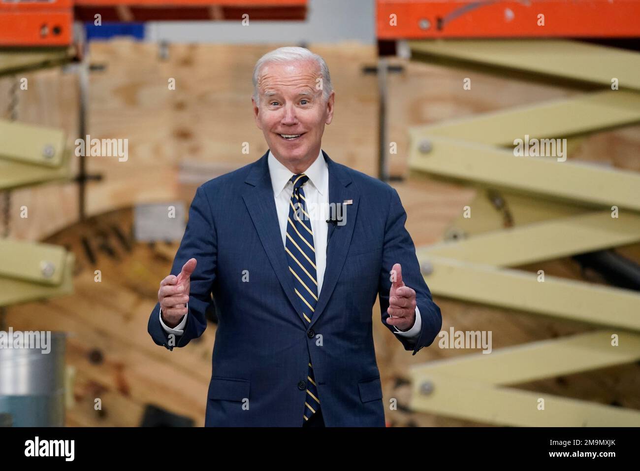 President Joe Biden tours SK Siltron CSS, a computer chip factory in ...