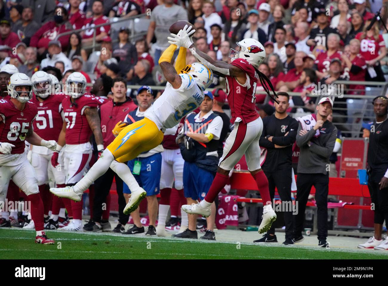 Los Angeles Chargers safety Derwin James Jr. (3) during the first half ...