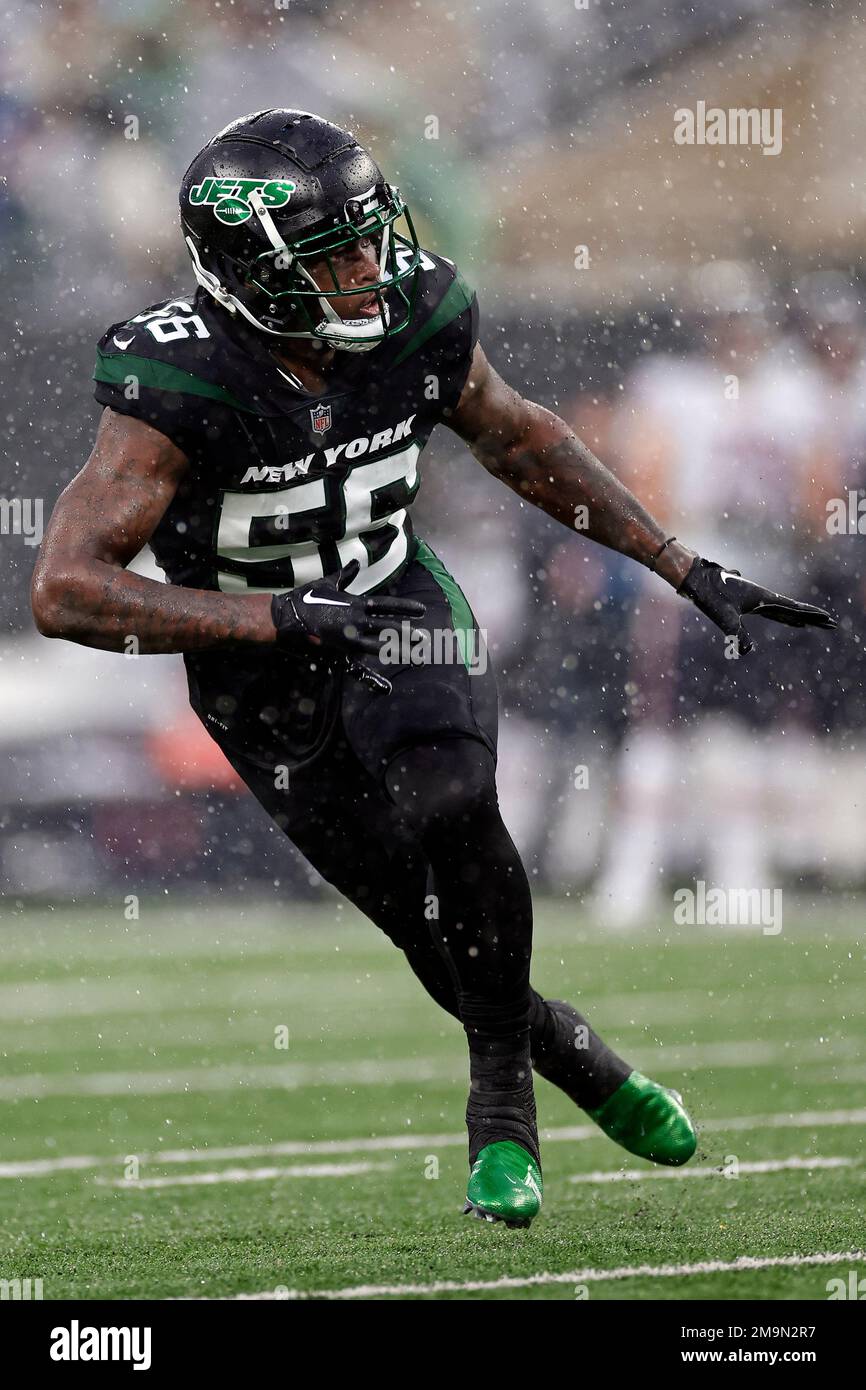 New York Jets linebacker Quincy Williams (56) defends against the ...