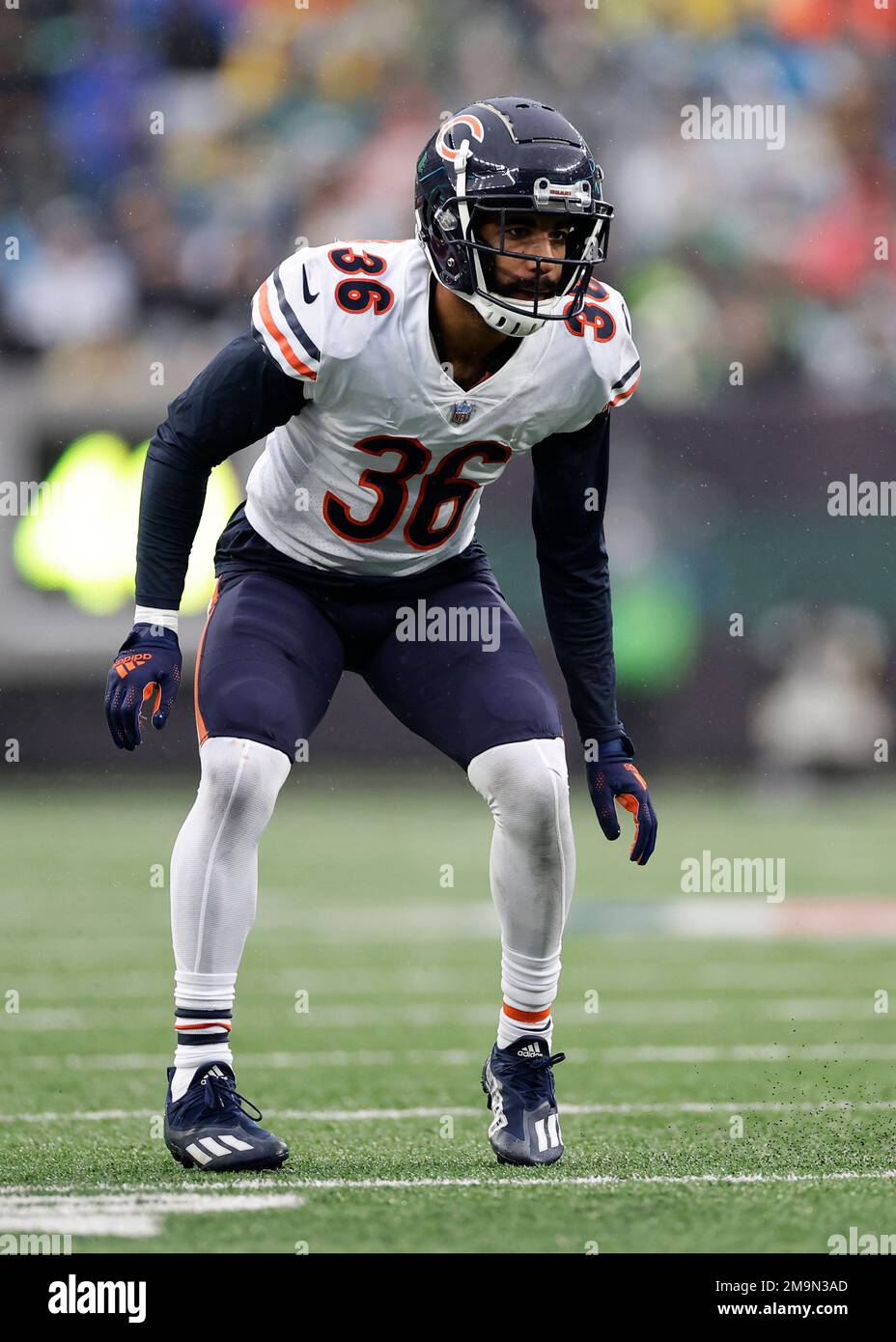 Chicago Bears safety DeAndre Houston-Carson (36) defends against the ...