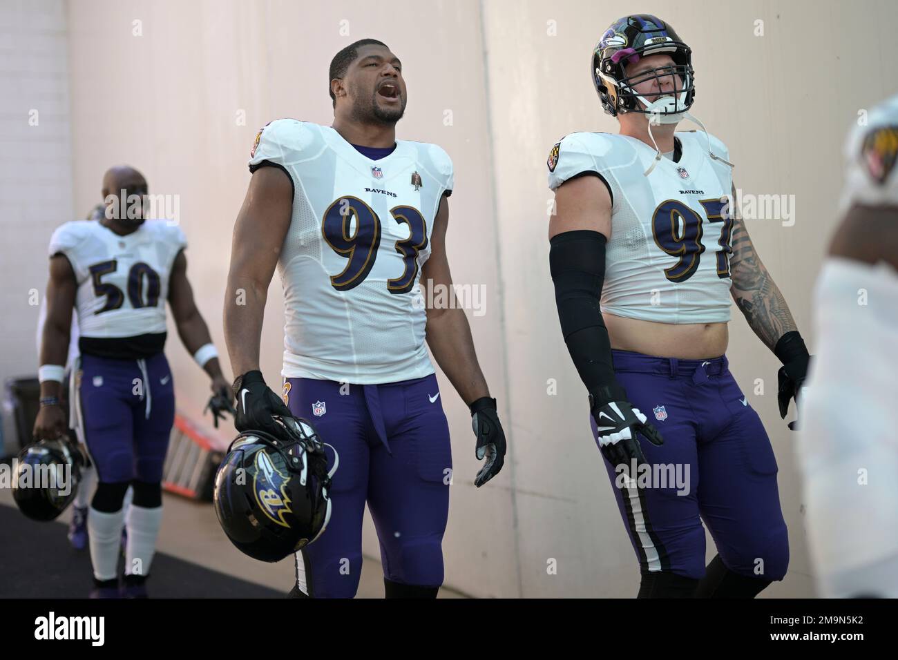 Baltimore Ravens defensive tackle Calais Campbell (93) and defensive ...