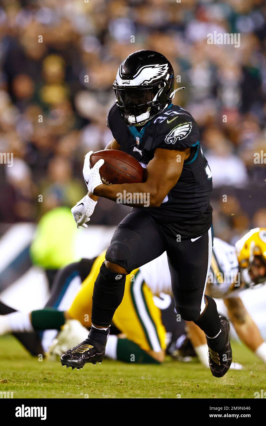 Philadelphia Eagles running back Boston Scott (35) in action against ...