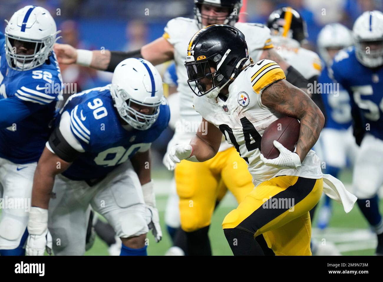 Pittsburgh Steelers' Benny Snell Jr. runs during the second half of an ...